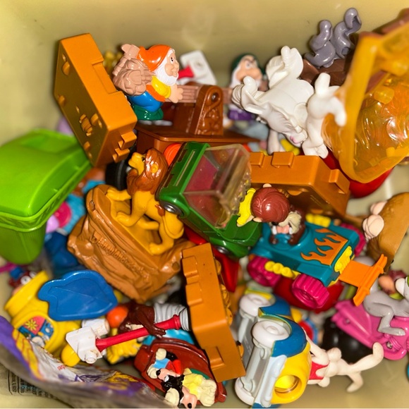 McDonald's | Toys | On Sale 5 Pound Box Pictures May Vary From Box To ...